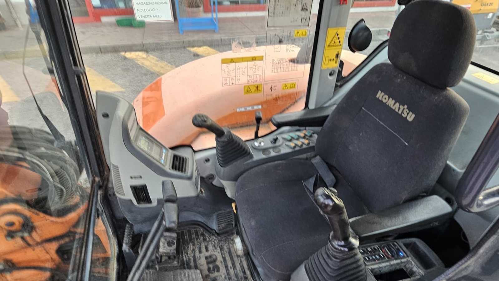 KOMATSU PC80MR3 | OmecoHub