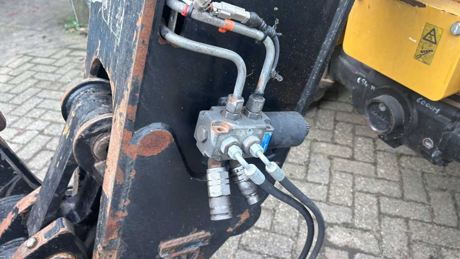 CATERPILLAR TH408D | OmecoHub