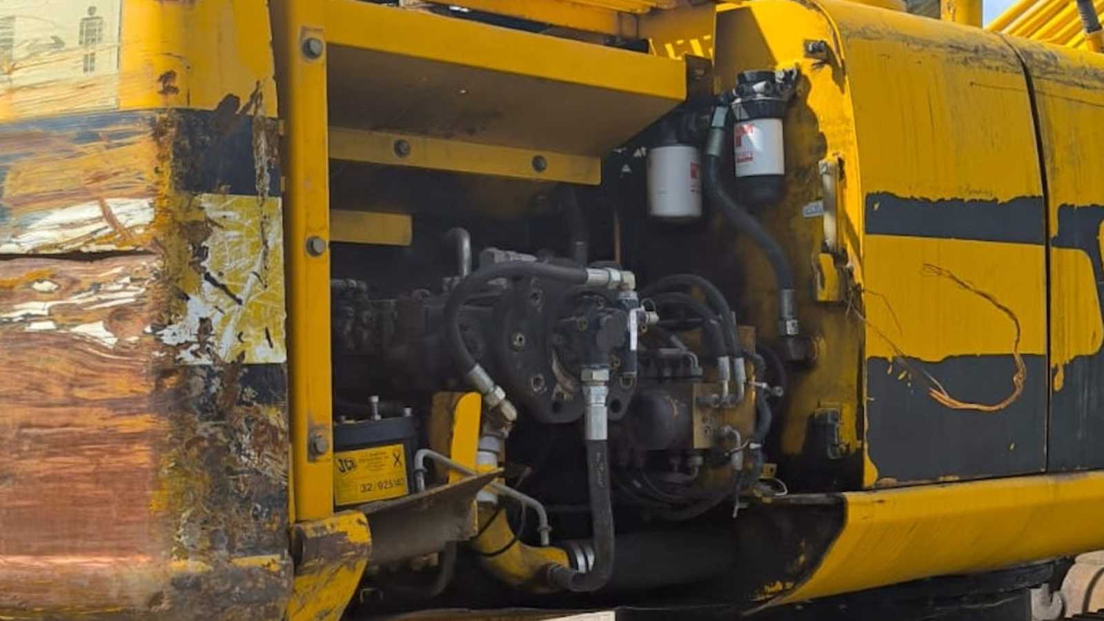 JCB JS235HD | OmecoHub